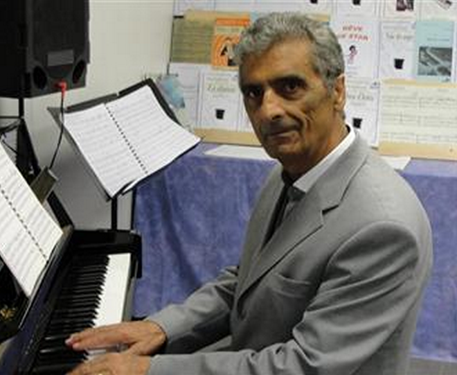 Le remarquable recueil de chants parachutistes de Raymond Valli ...