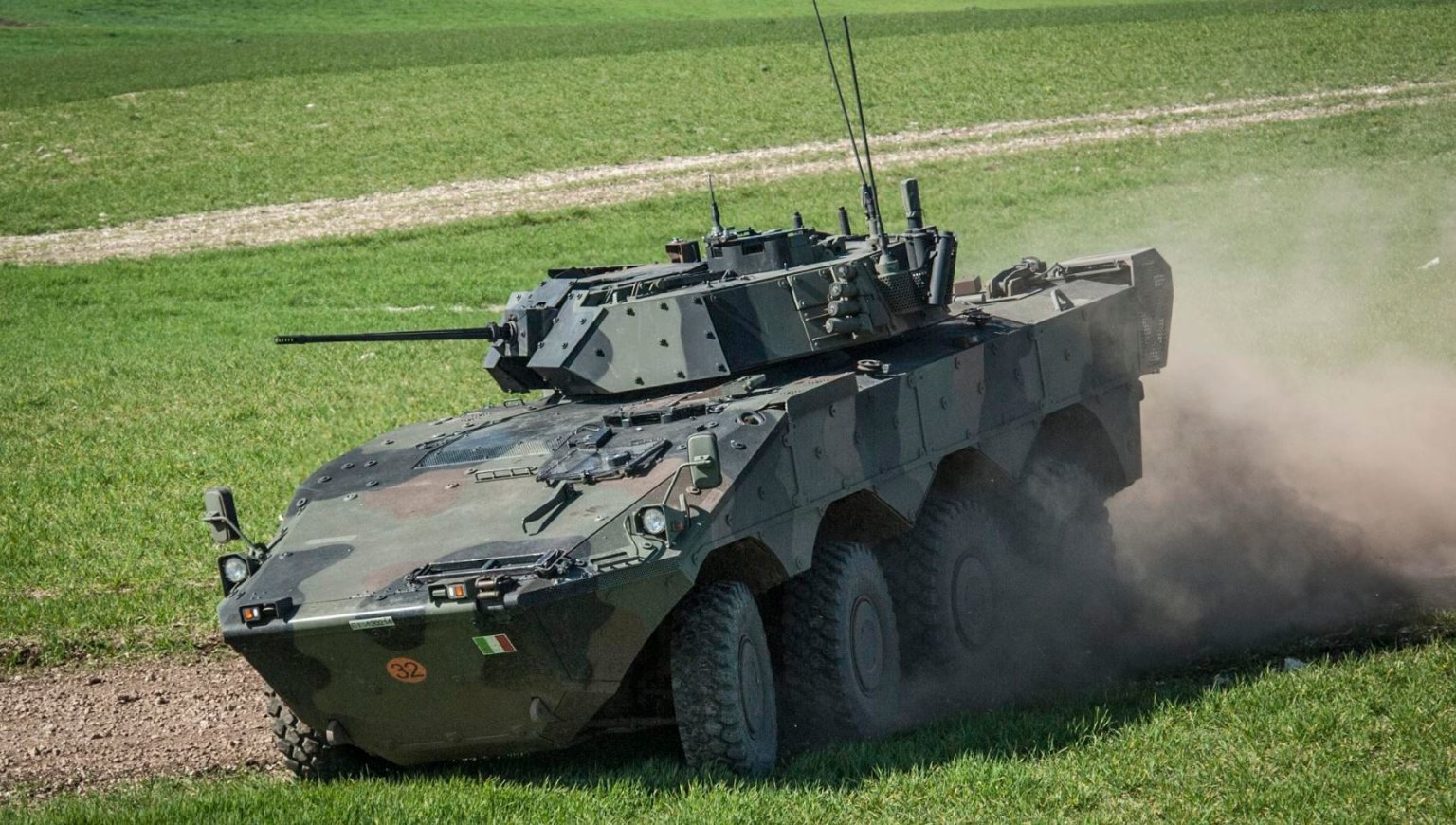 Italy orders 30 additional medium 8×8 « Freccia » armored vehicles ...