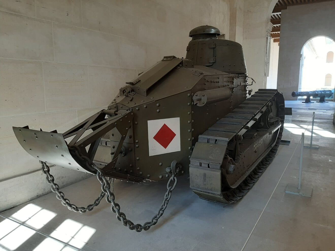 Chronique des blindés : le char Renault FT du Musée de l’Armée ...