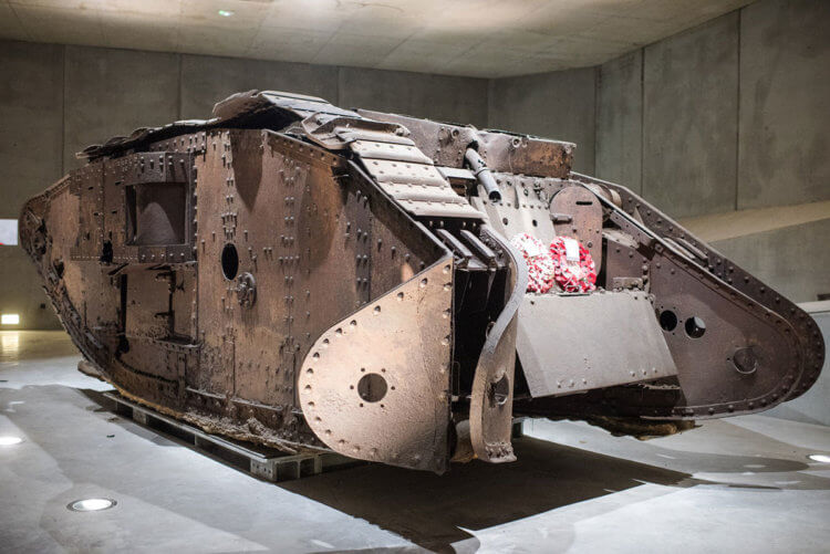 Chronique des blindés : Le Mark IV « Deborah » du Cambrai Tank 1917 ...