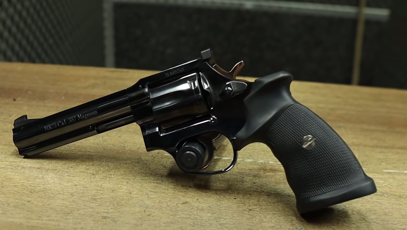 Revolver Manurhin – La France a un incroyable talent – Theatrum Belli