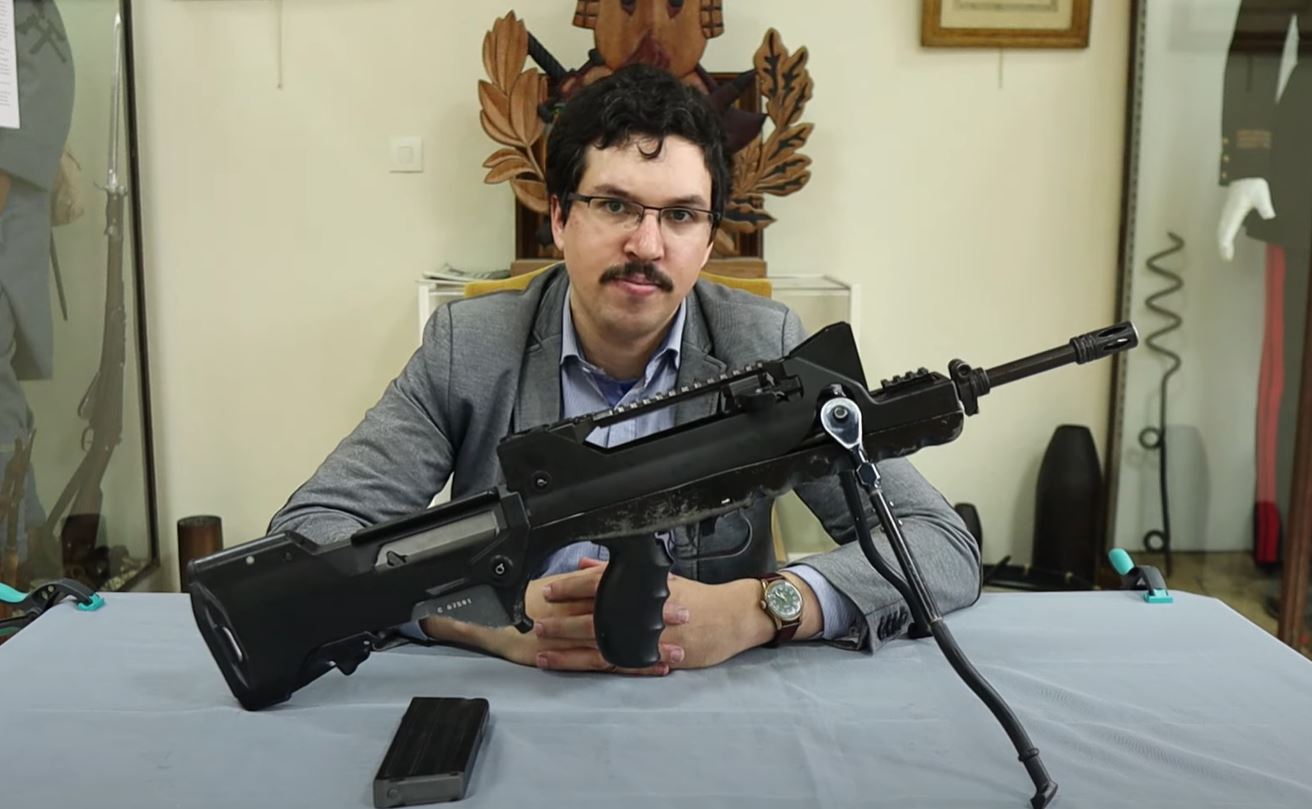 FAMAS valorisé – La tentative de modernisation du FAMAS - Theatrum Belli