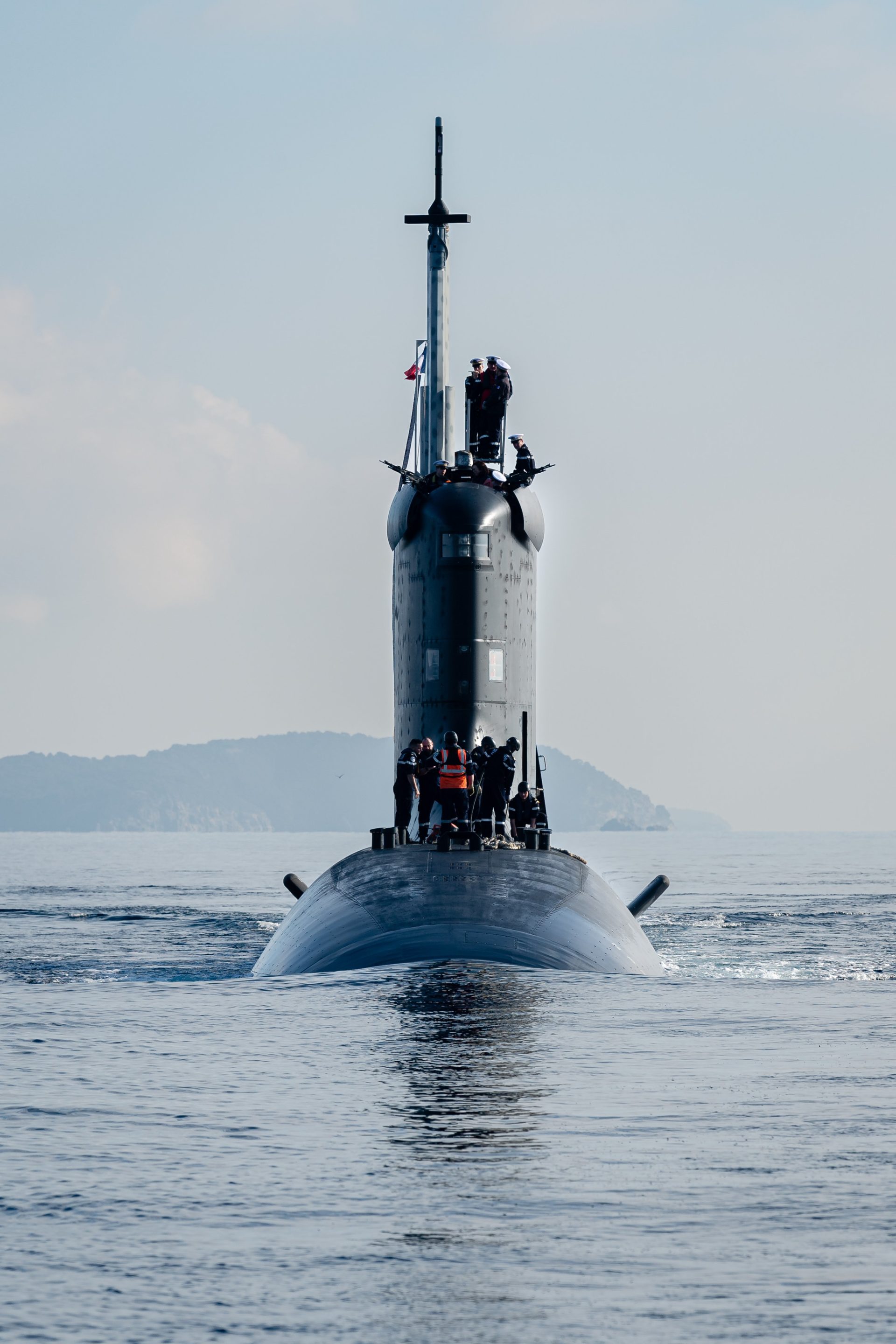 Le sous-marin nucléaire d’attaque (SNA) Suffren achève son premier ...