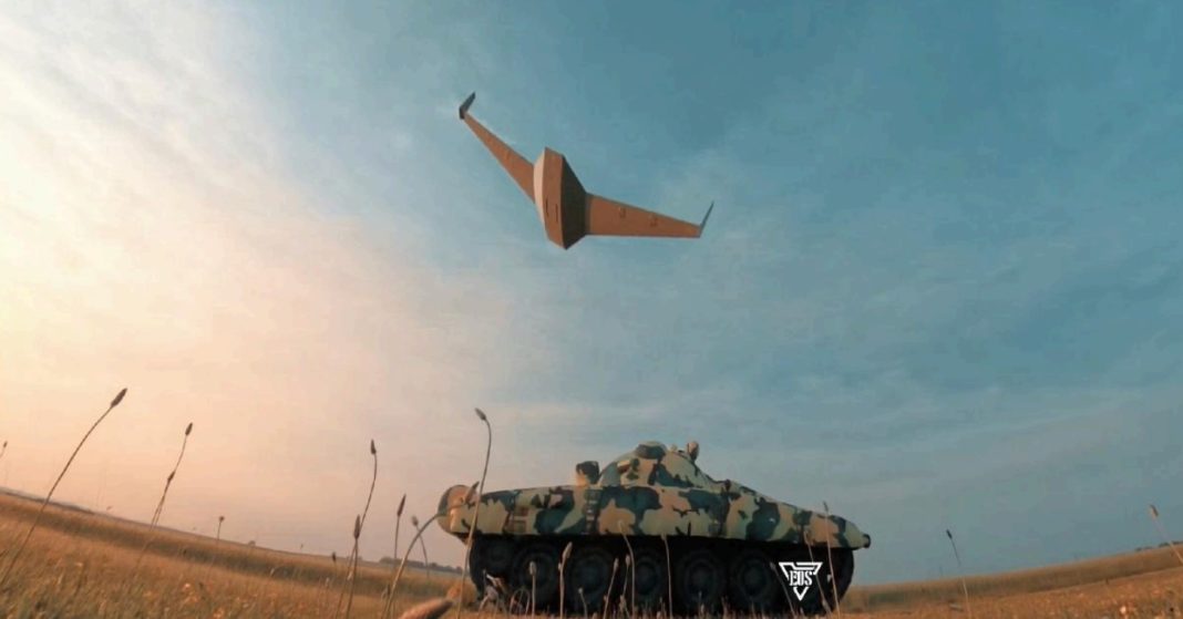 Paris Air Show 2025 : La munition téléopérée anti-blindés Veloce 330 ...